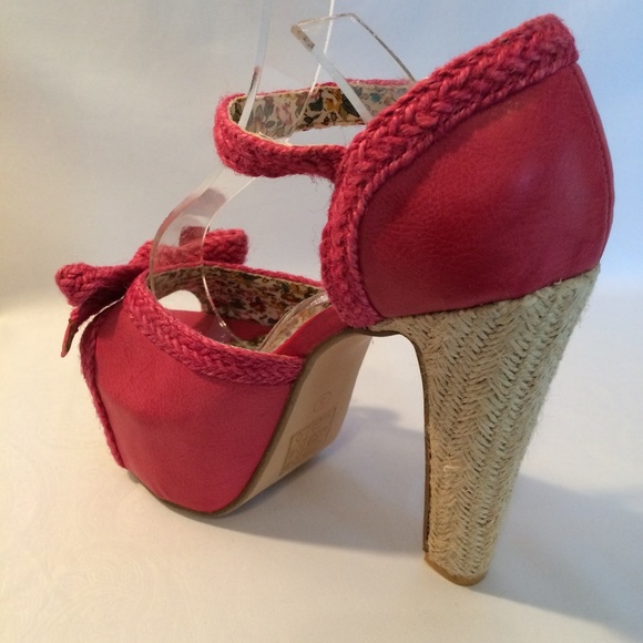 Issue | Shoes | New Fabulous Fuchsia Heels | Poshmark
